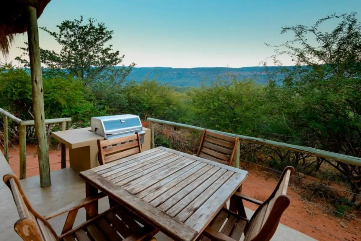 Goo-Moremi Gorge - Drive Botswana